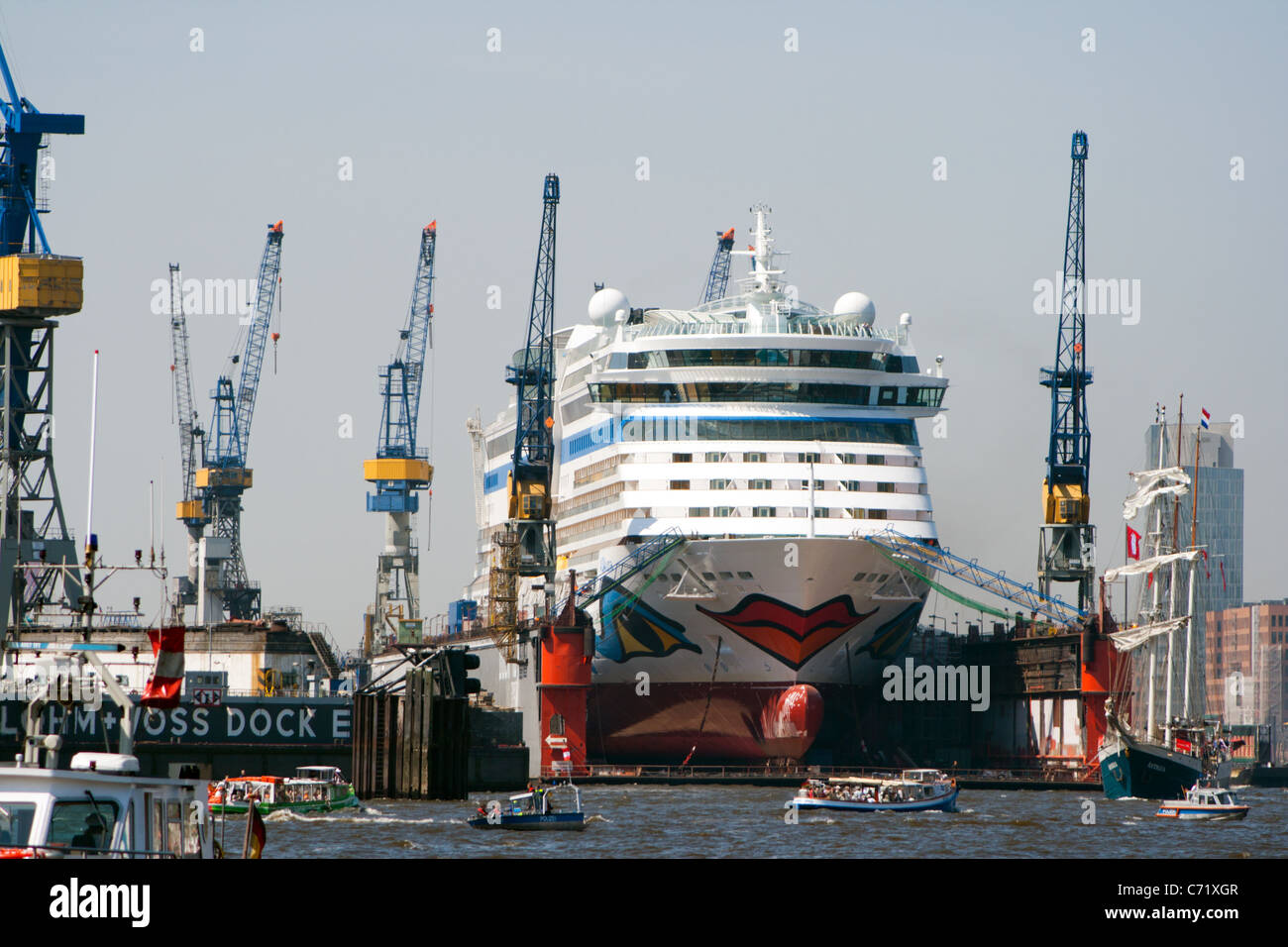 Aida cruise ship hi-res stock photography and images - Alamy