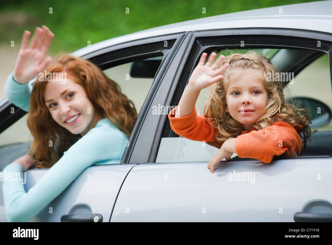 Family waving good bye hi-res stock photography and images - Alamy