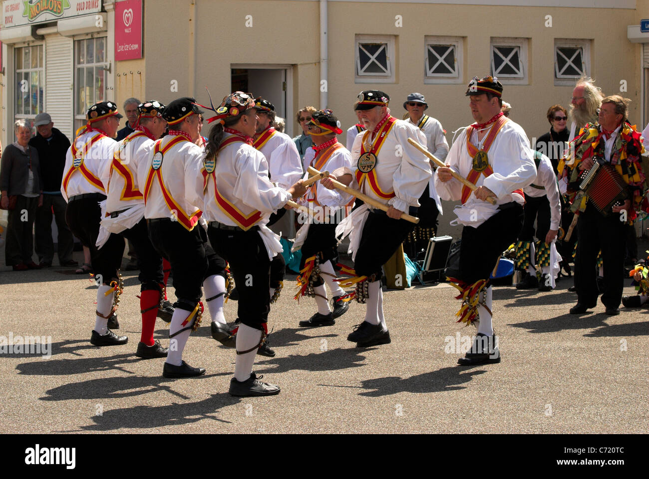 English step dancers hi-res stock photography and images - Alamy