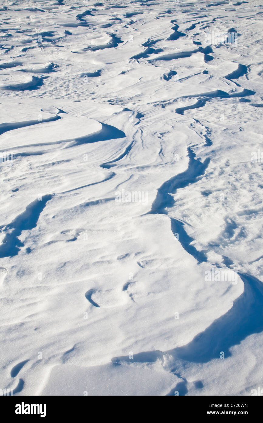 Bank of snow hi-res stock photography and images - Alamy