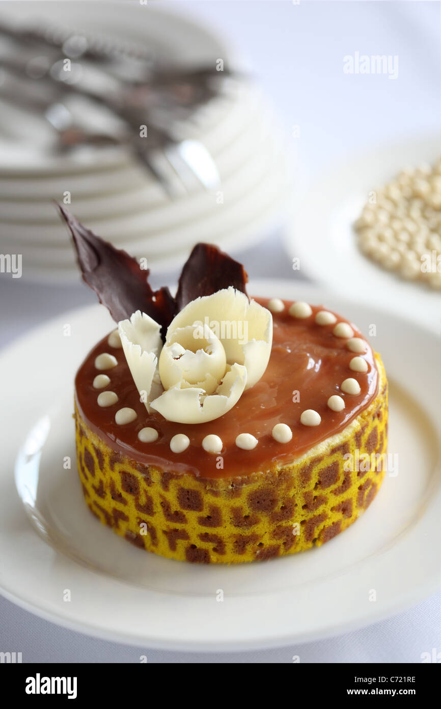 Ekler hi-res stock photography and images - Alamy