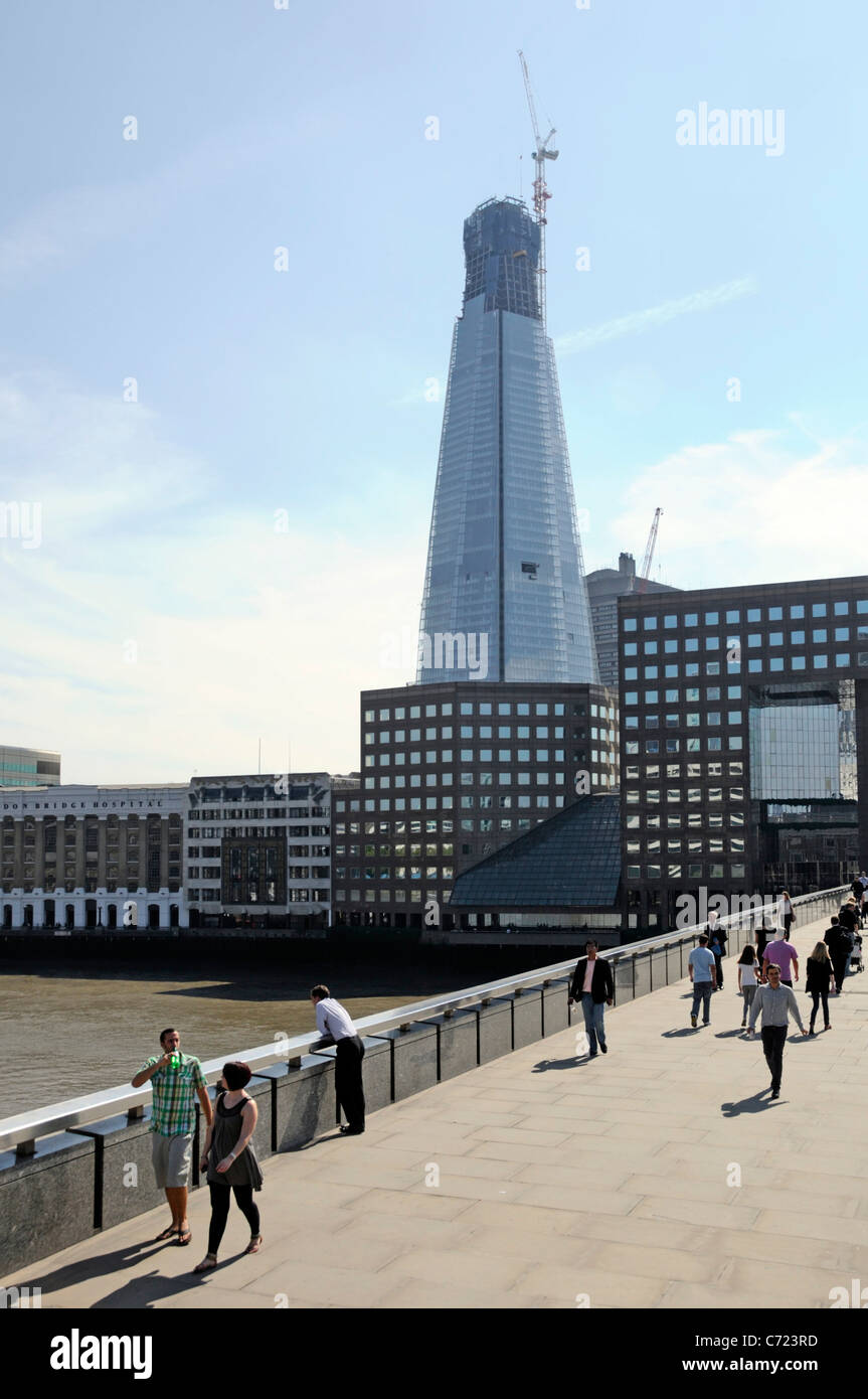 The shard london hi-res stock photography and images - Alamy