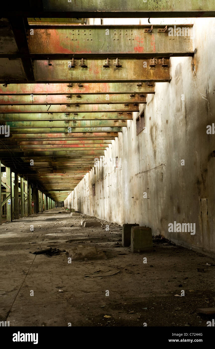 Inside old derelict warehouse hi-res stock photography and images - Alamy