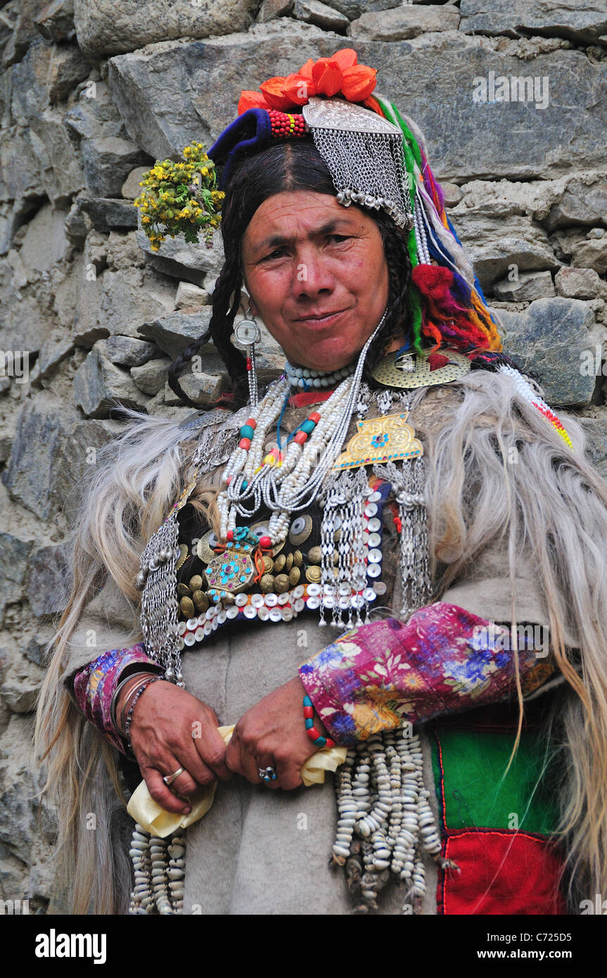 Village woman in Dah Stock Photo - Alamy