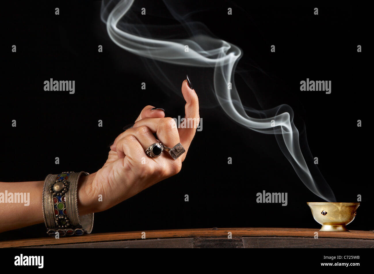 Woman hands fingers beckoning hi-res stock photography and images - Alamy