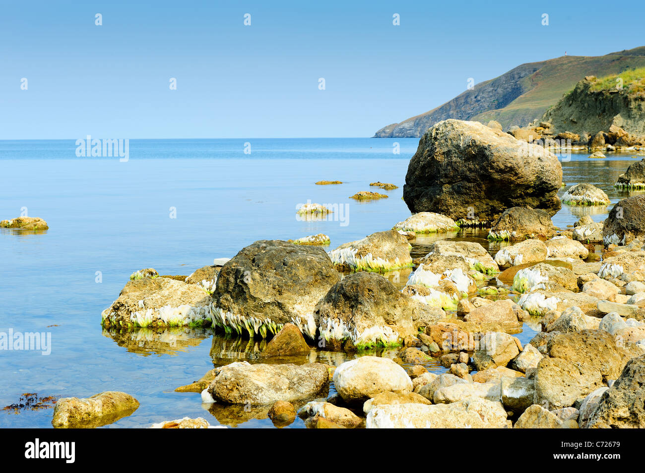 Big stones on sea hi-res stock photography and images - Alamy