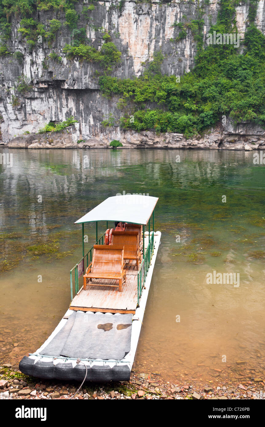 Bamboo raft trip hi-res stock photography and images - Alamy
