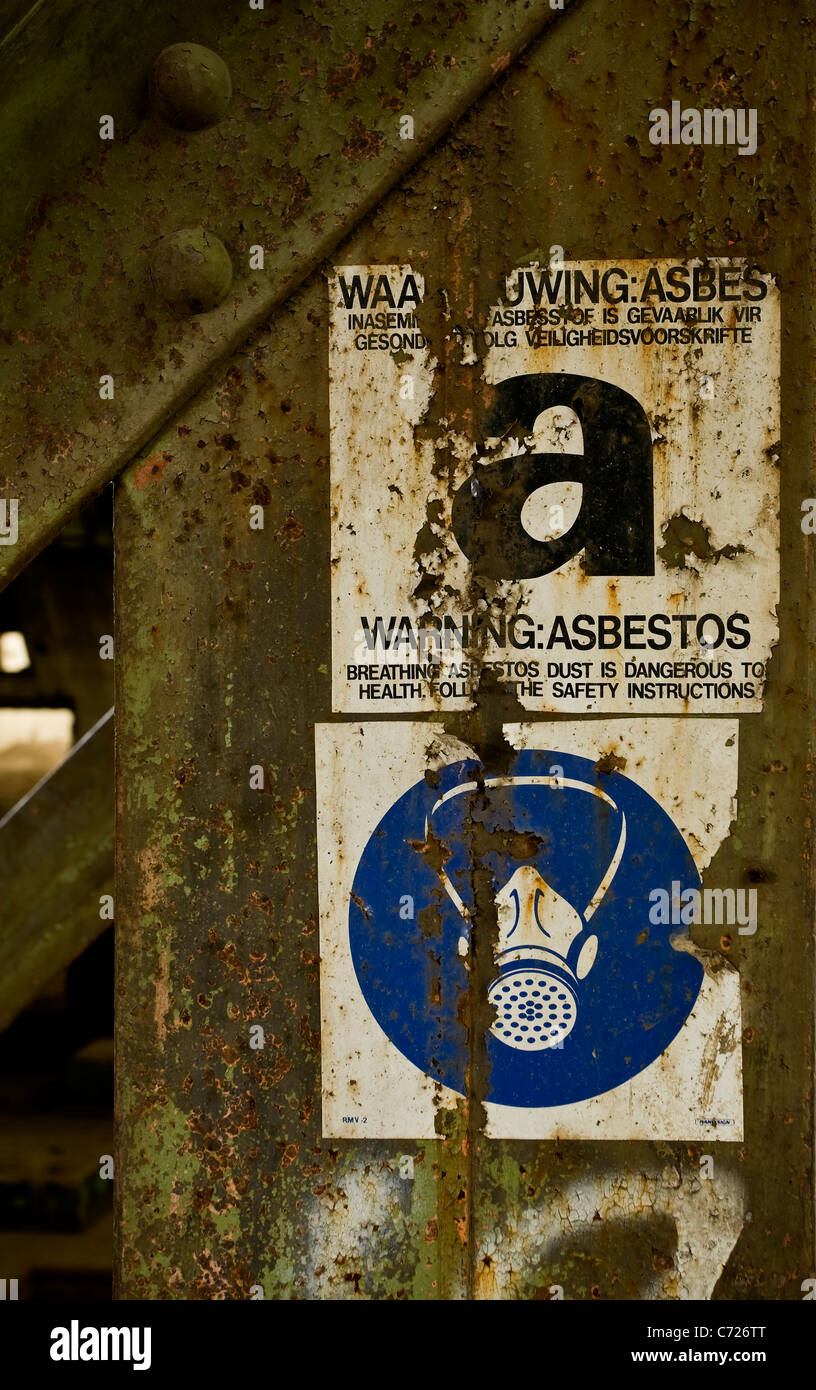 derelict interior of dilapidated warehouse Stock Photo - Alamy