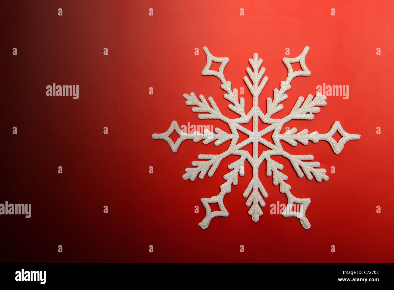 Big fluffy white snowflake hi-res stock photography and images - Alamy
