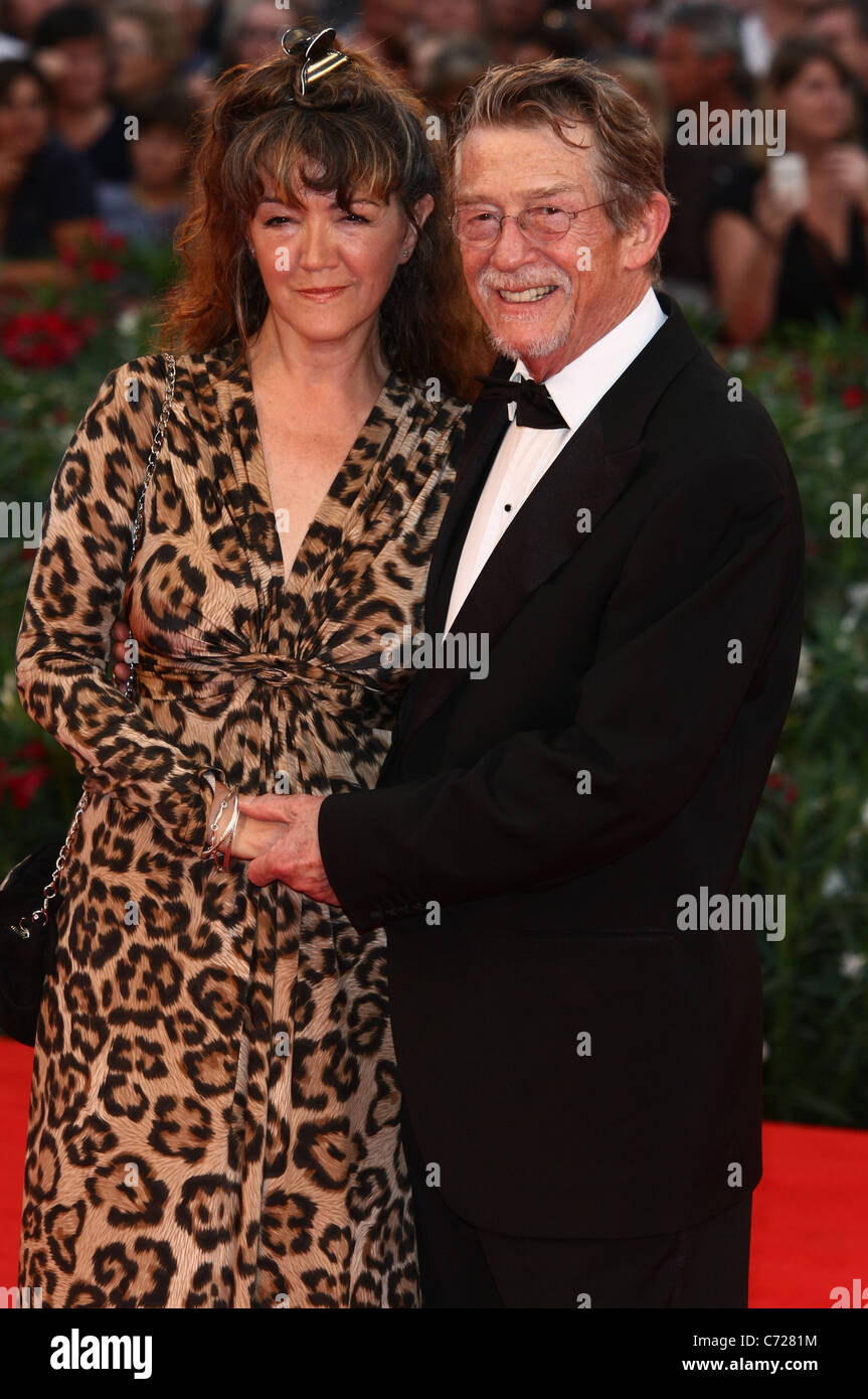 John hurt wife anwen rees hi-res stock photography and images - Alamy