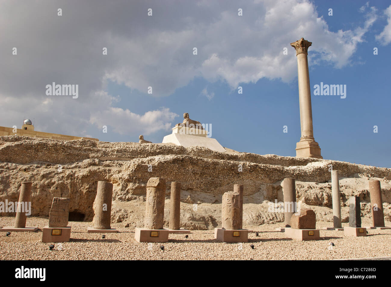Pillar monument hi-res stock photography and images - Alamy