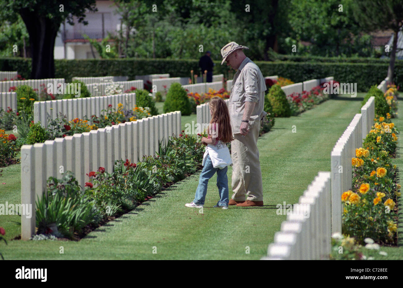 Commonwealth cassino cemetery italy hi-res stock photography and images ...