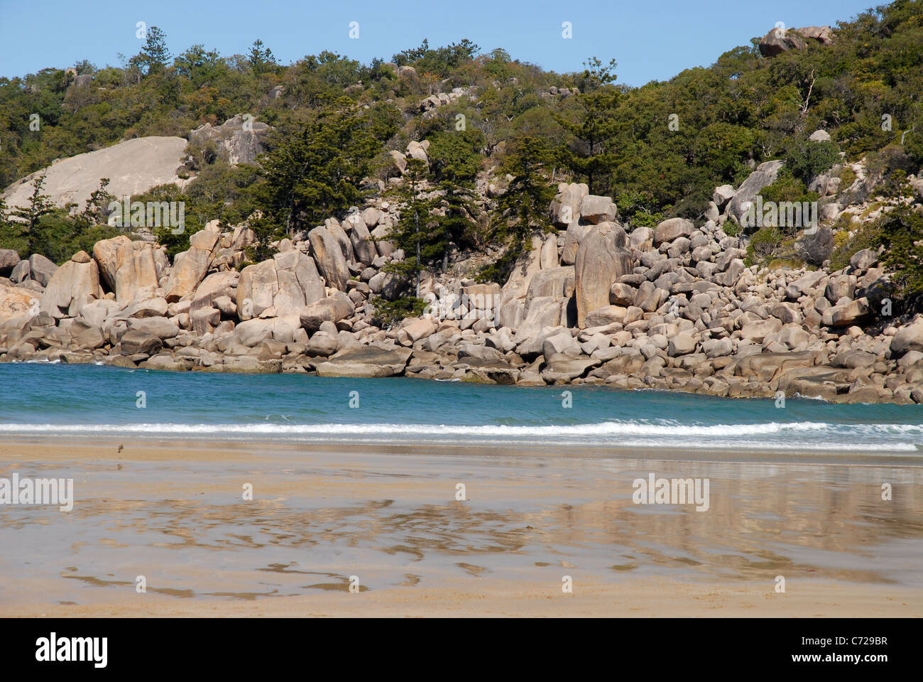Australia granite rocks boulders hi-res stock photography and images ...
