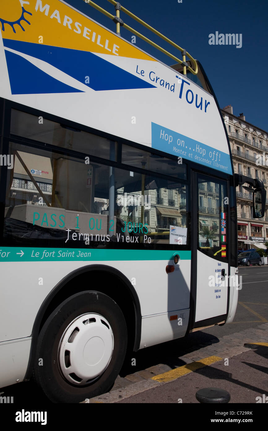 Tourist sightseeing bus hi-res stock photography and images - Alamy