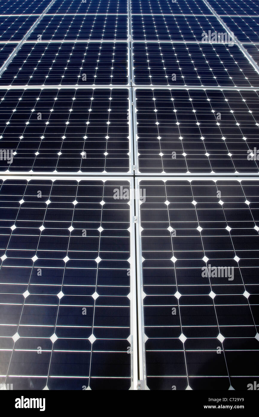 Monocrystalline panels hi-res stock photography and images - Alamy