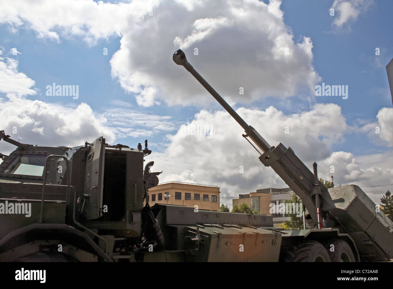 The new Archer artillery system from BAE Systems at the Farnborough ...