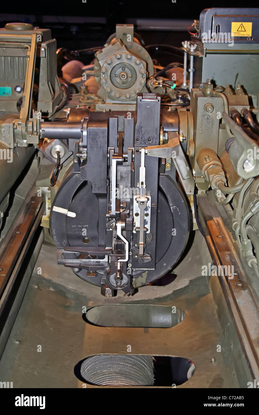 Close up of Artillery breach and loading system Stock Photo - Alamy
