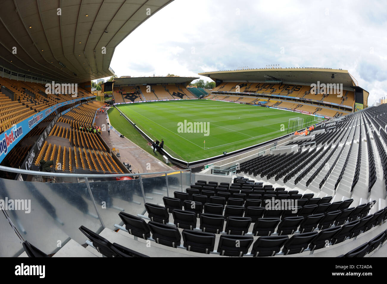 Wolverhampton wanderers fc football team hi-res stock photography and ...