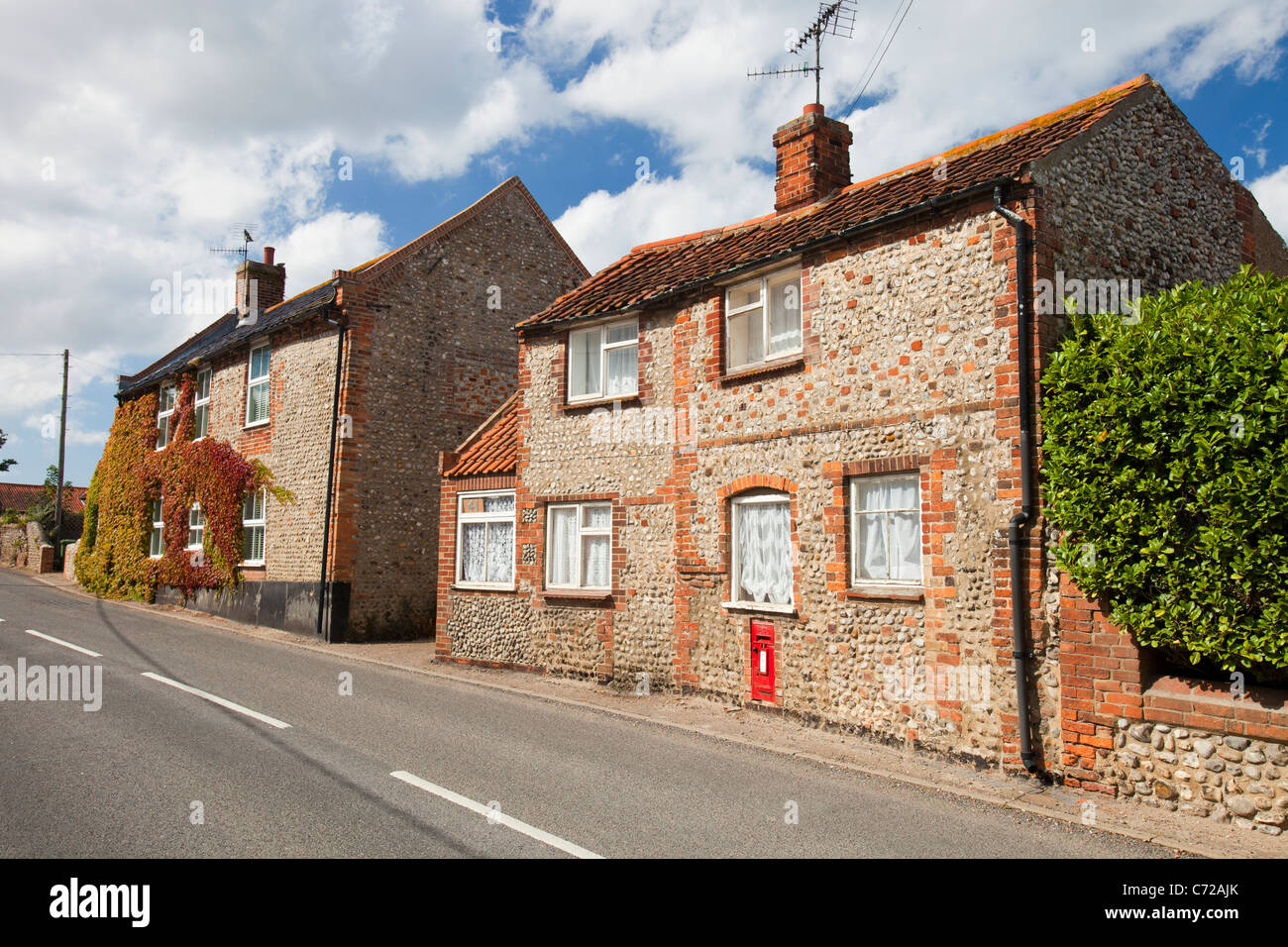 Traditional flint cottages in Morsten, Norfolk, UK Stock Photo - Alamy