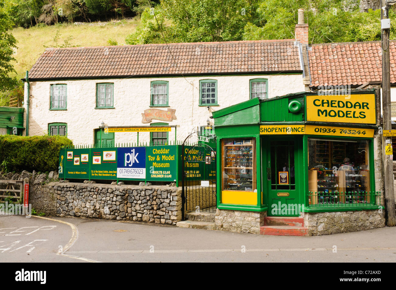 Shop and museum in the village of Cheddar Stock Photo - Alamy
