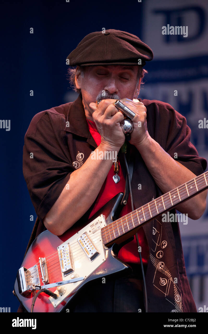Rhythm and blues festival hi-res stock photography and images - Alamy