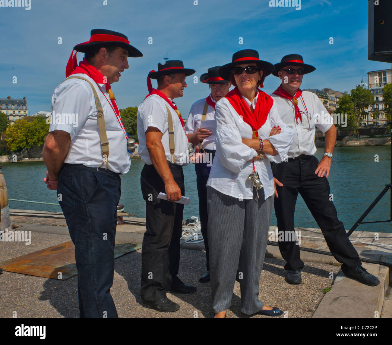 Traditional basque clothing hi-res stock photography and images - Alamy