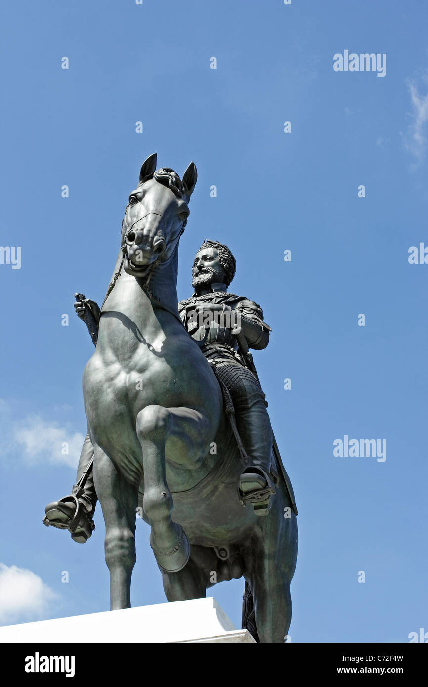 A statue of Henry IV on horseback on the Pont Neuf in Paris Stock Photo ...