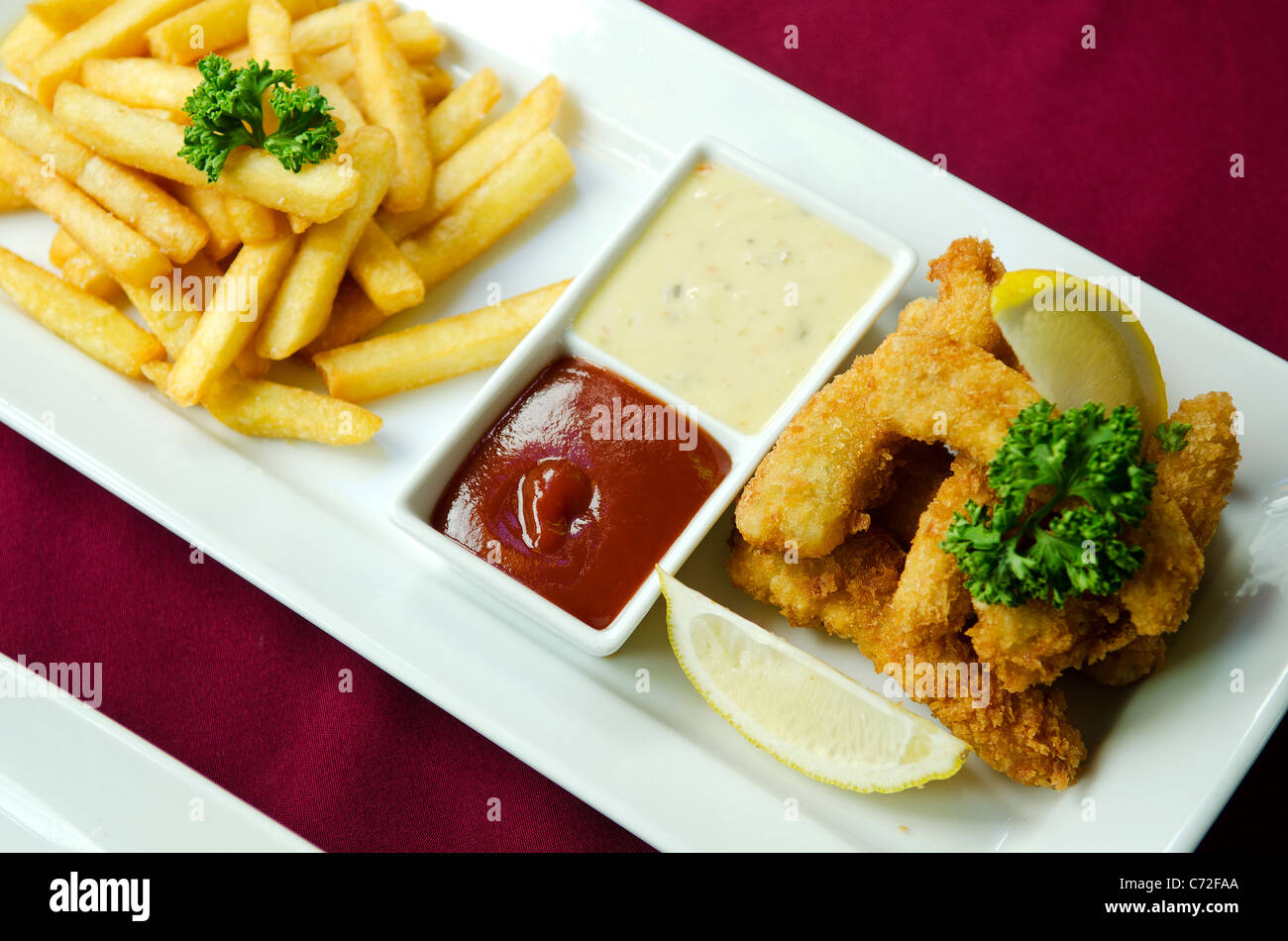Fish fingers chips plate hi-res stock photography and images - Alamy