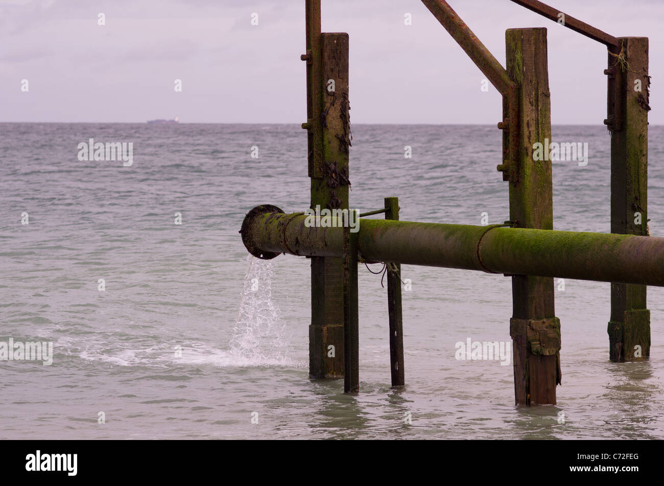 Sea waste water pipe hi-res stock photography and images - Alamy