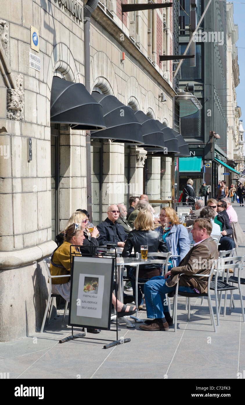 People sitting in cafe hi-res stock photography and images - Alamy