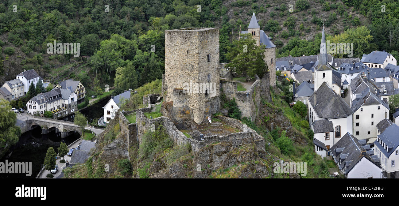 The village Esch-sur-Sûre / Esch-Sauer with castle ruins along the ...