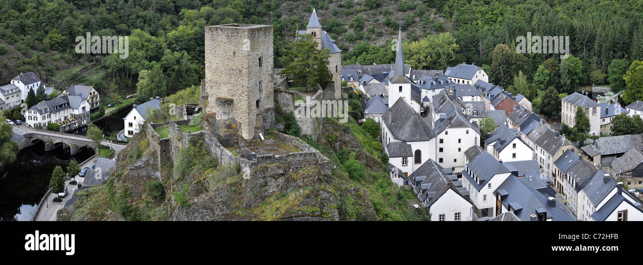 The village Esch-sur-Sûre / Esch-Sauer with castle ruins along the ...