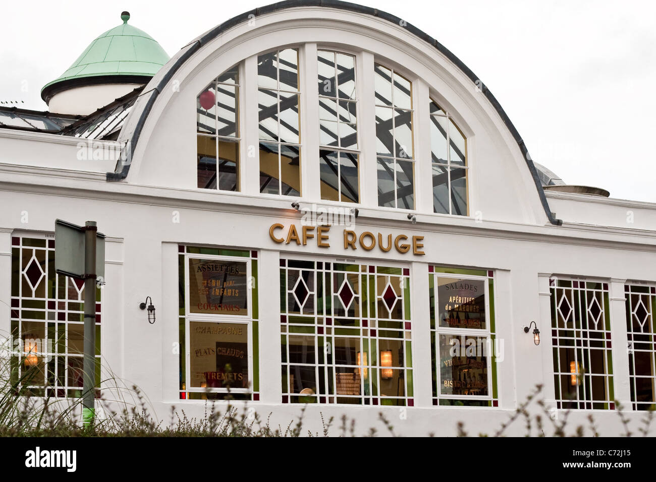 Cafe rouge french restaurant hi-res stock photography and images - Alamy