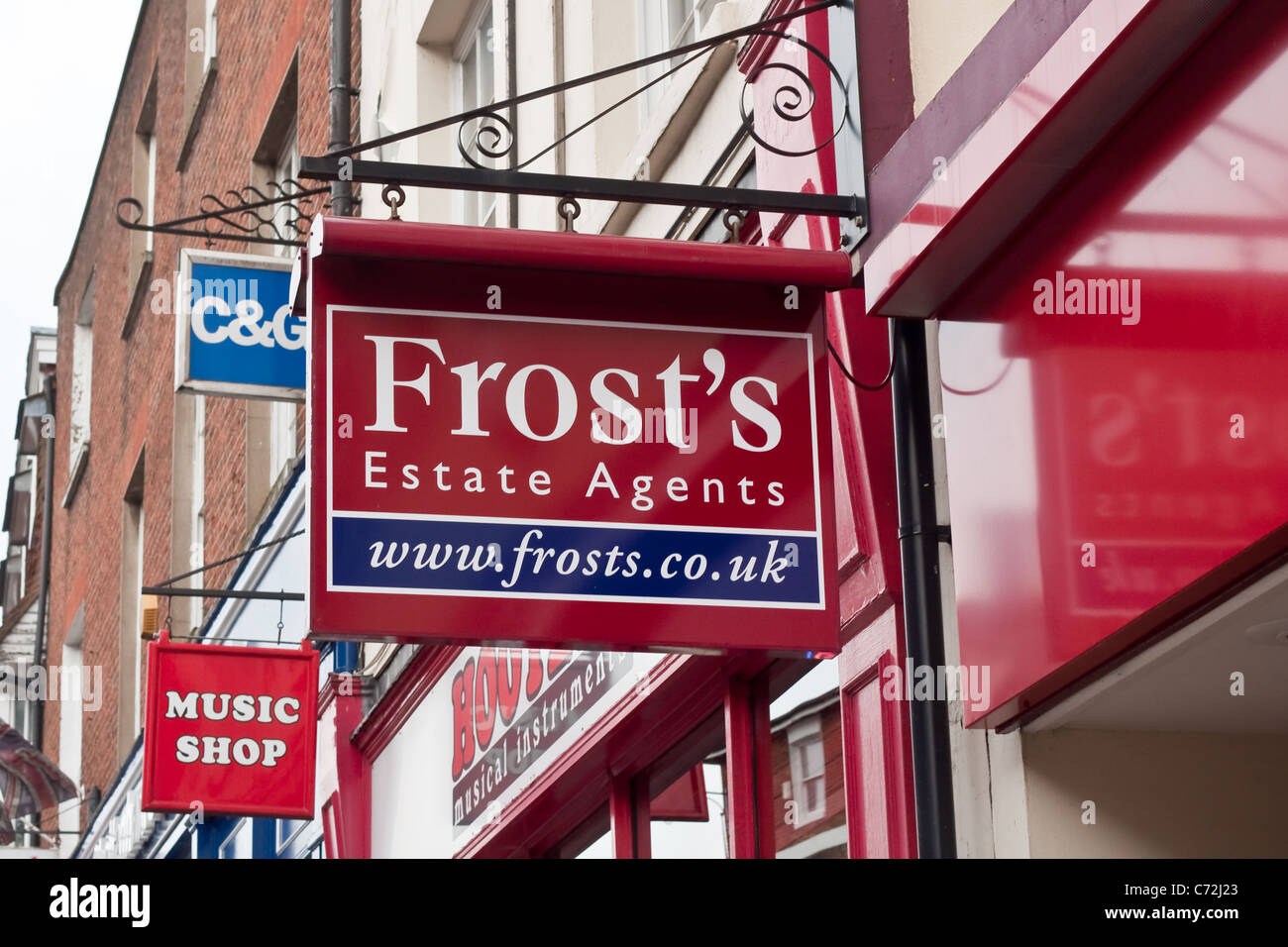 High street agent hi-res stock photography and images - Alamy