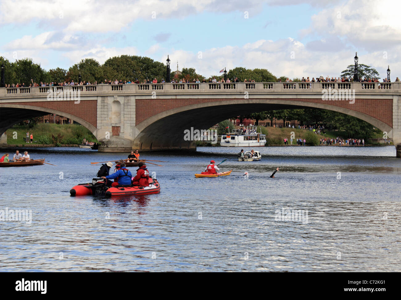 David Walliams Sport Relief Charity Swim along the River Thames at ...