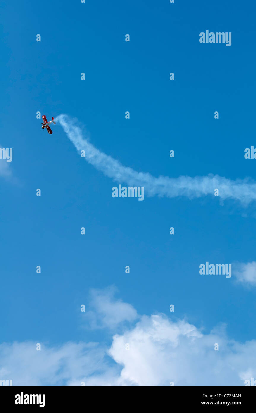 Aircraft loop hi-res stock photography and images - Alamy