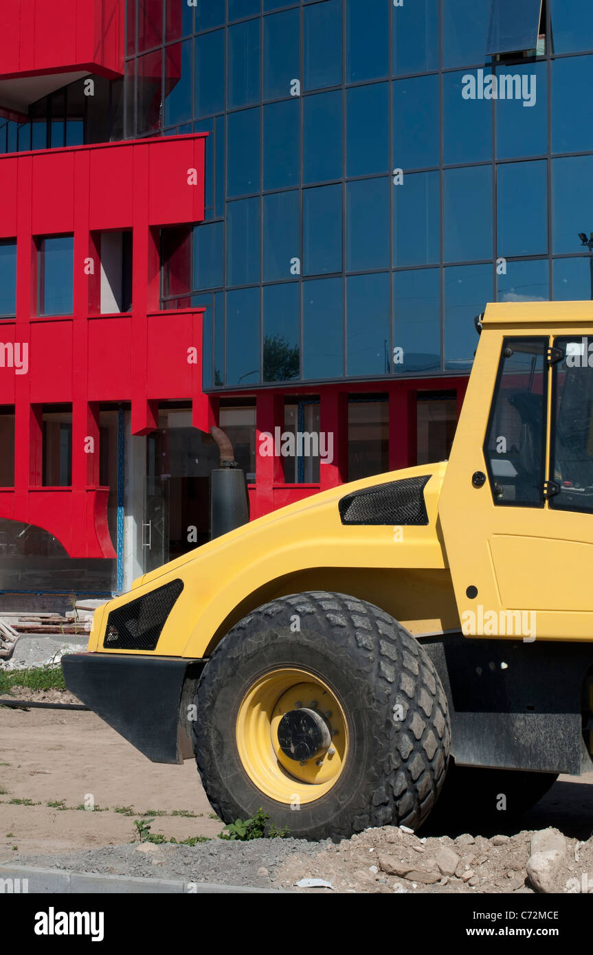 New yellow commercial building hi-res stock photography and images - Alamy