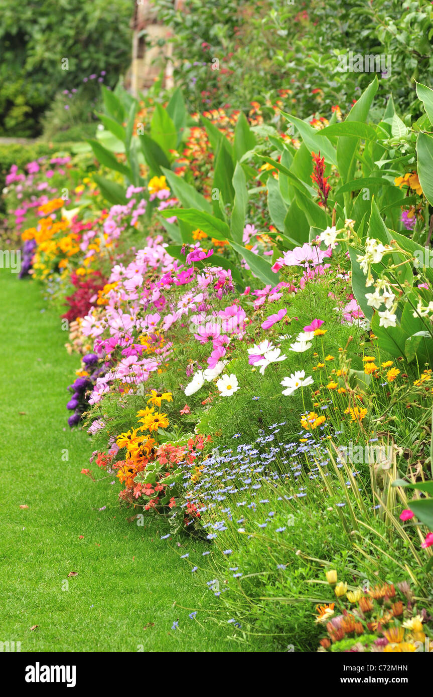 Mixed flowers, Southover Grange Gardens in Lewes, East Sussex, England ...
