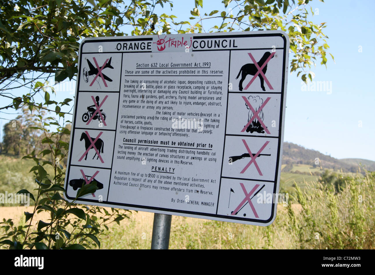 Orange county park warning sign. Australia Stock Photo - Alamy