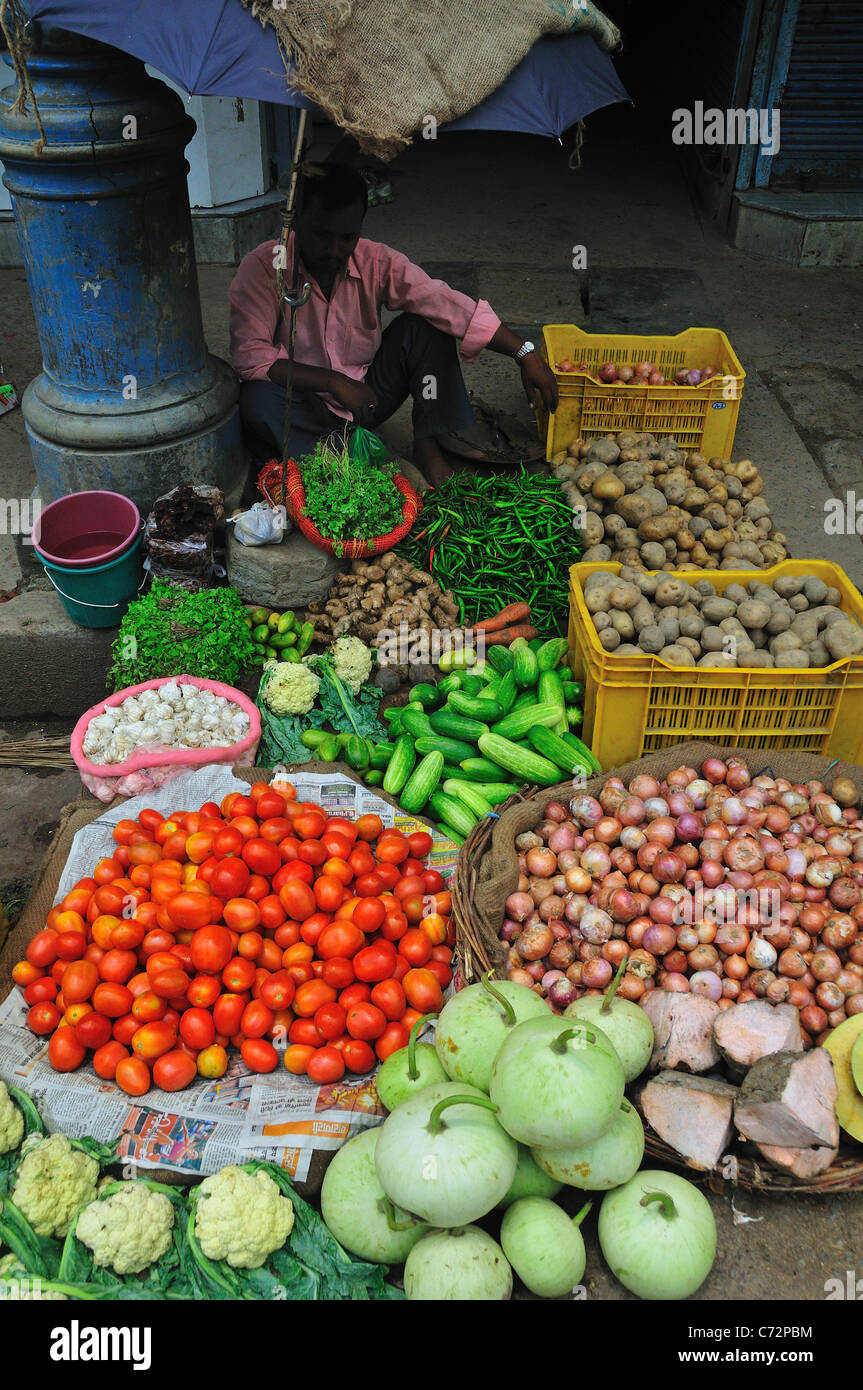 Street vegetable market near the ghat Stock Photo - Alamy