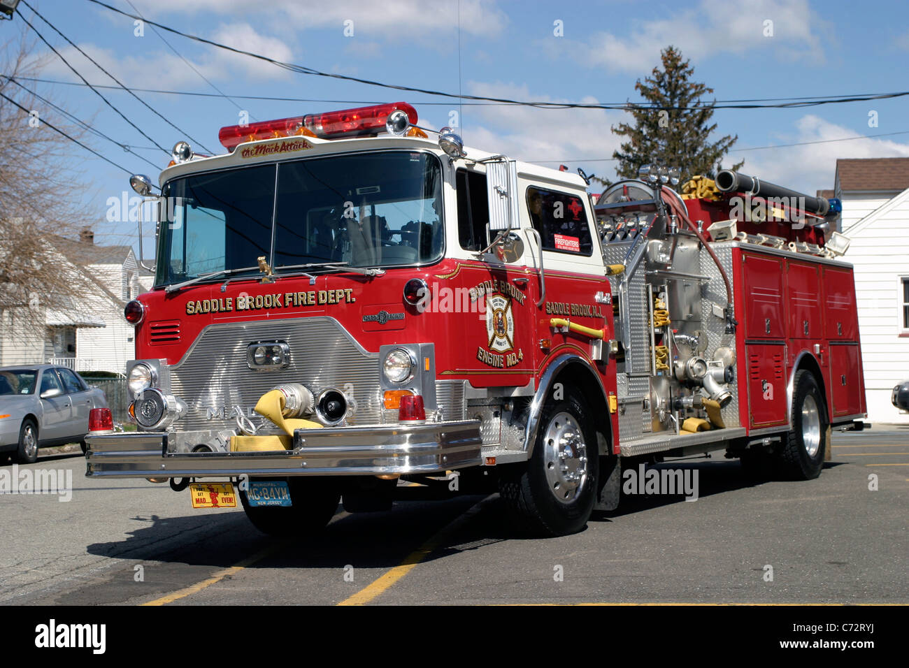Mack fire truck hi-res stock photography and images - Alamy