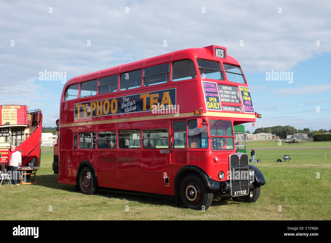London rt bus hi-res stock photography and images - Alamy