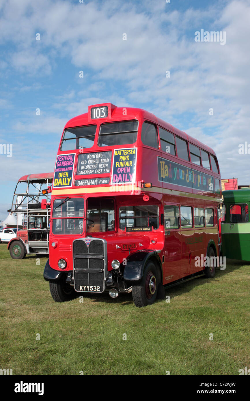 London rt bus hi-res stock photography and images - Alamy