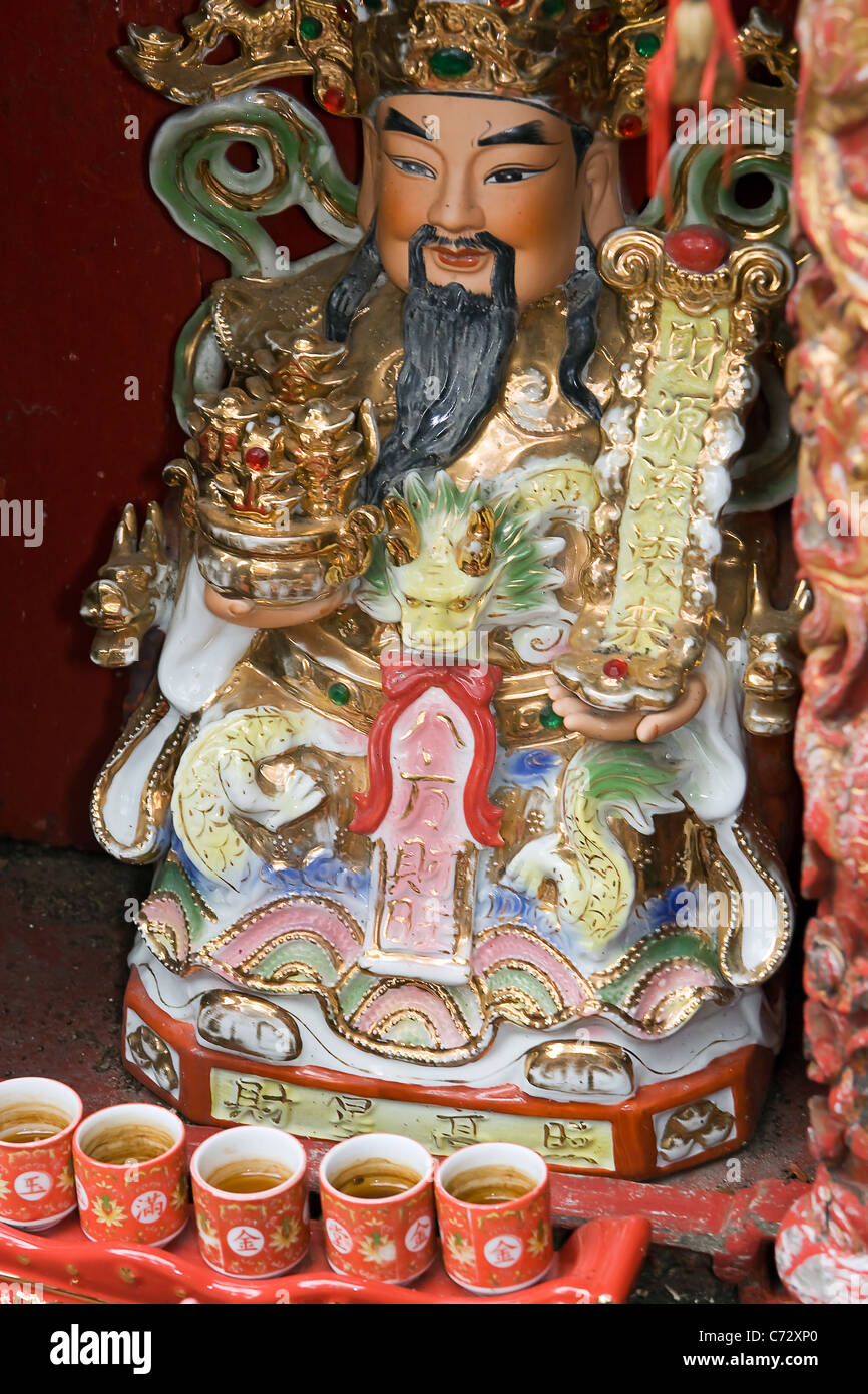 Chinese altar painting hi-res stock photography and images - Alamy