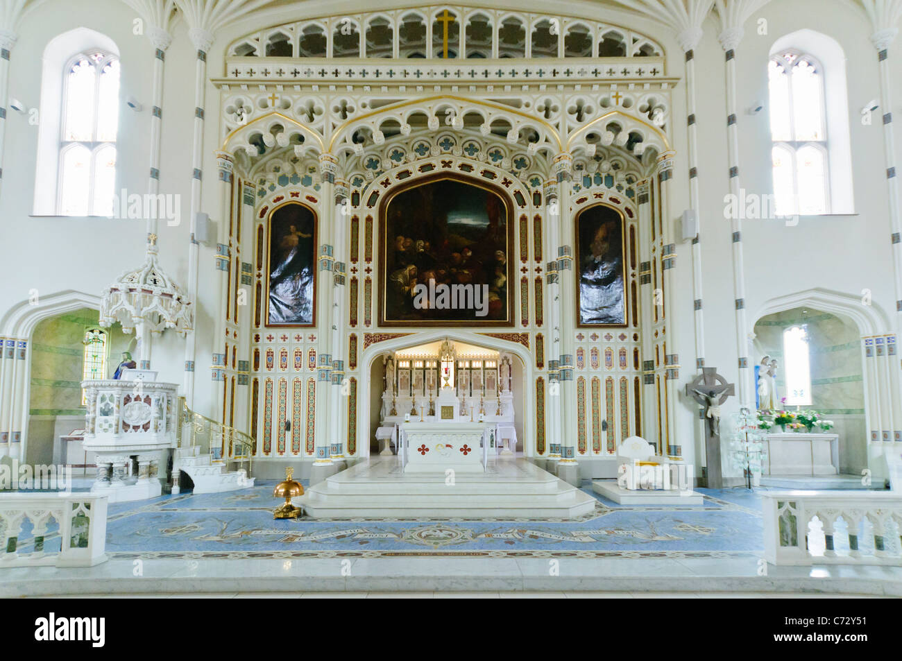 Altar in catholic chapel inside hi-res stock photography and images - Alamy
