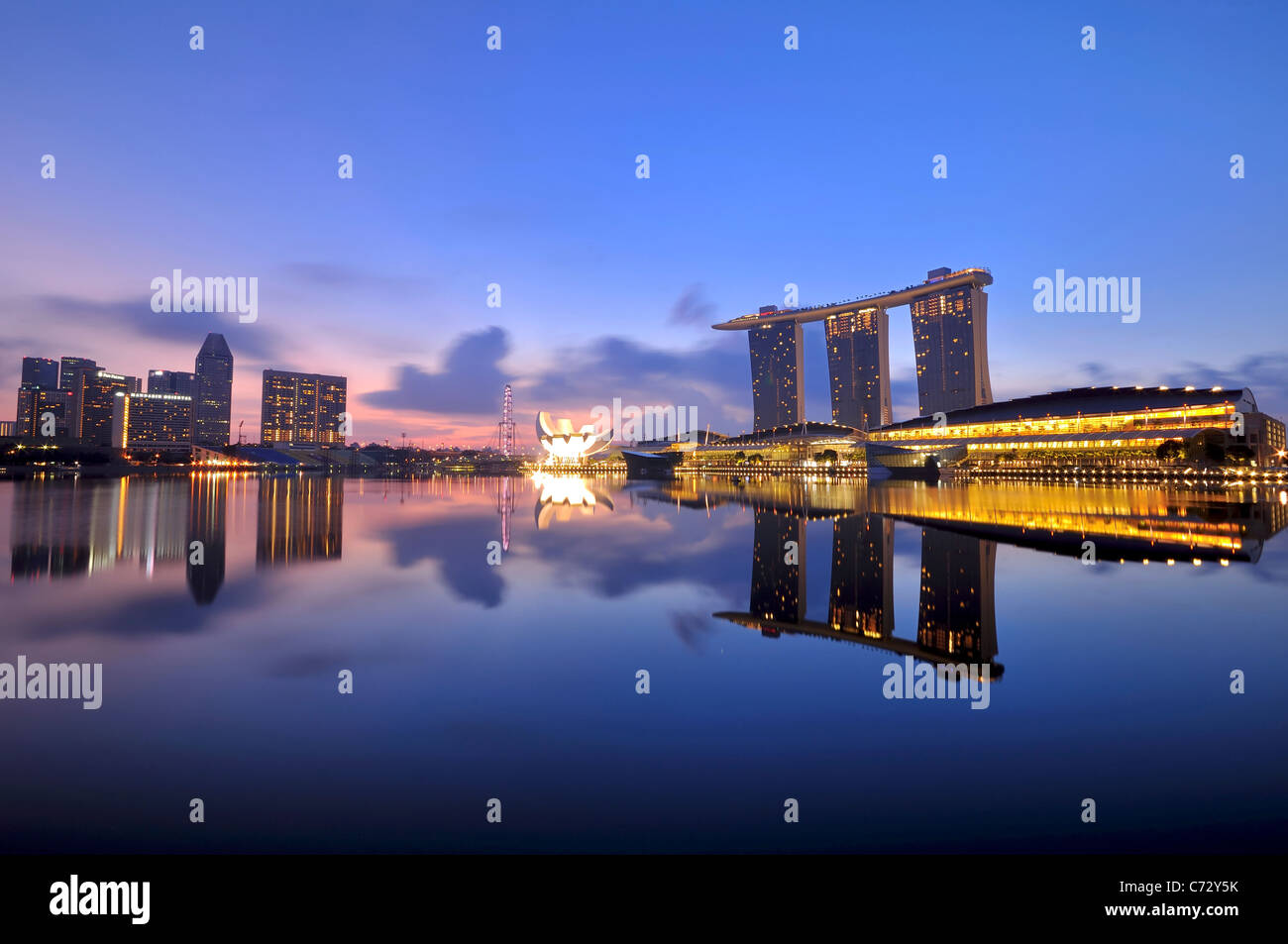 Urban morning scene asia hi-res stock photography and images - Alamy