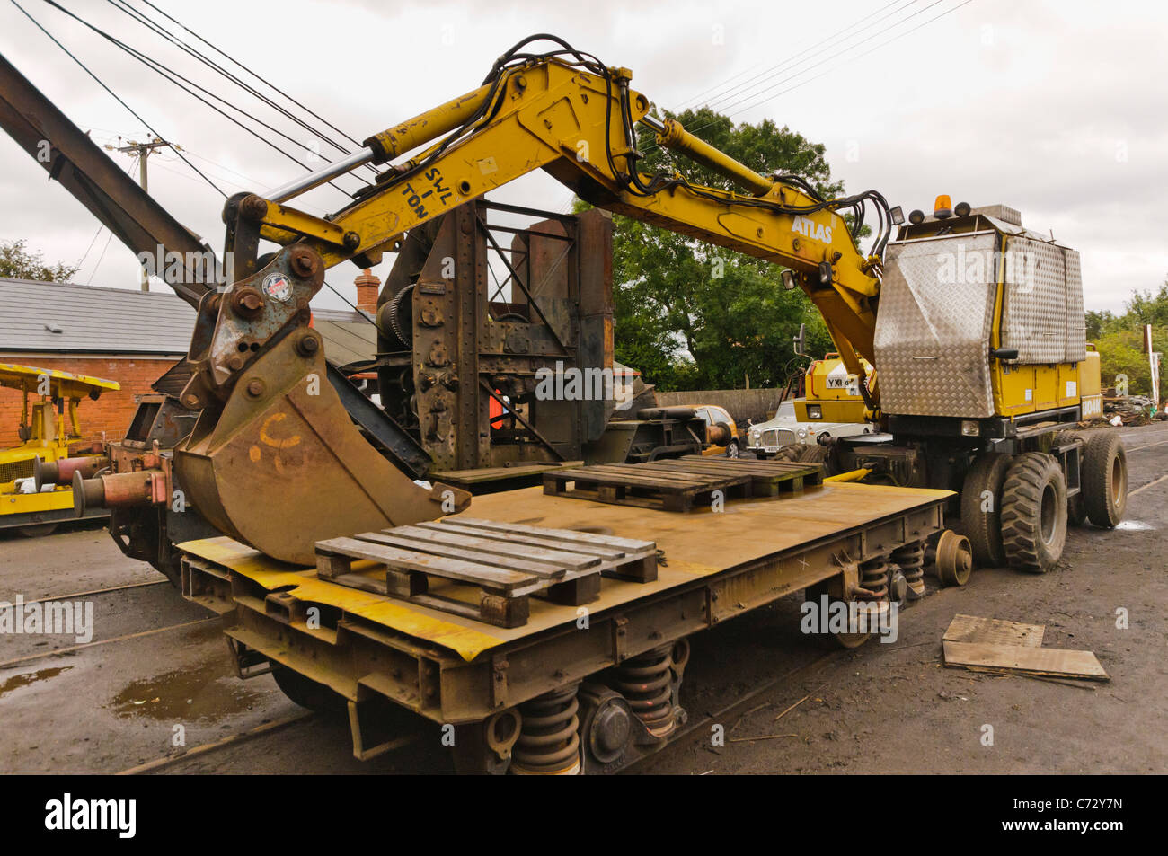 Atlas Terex 1304K road/rail excavator at the Railway Preservation ...