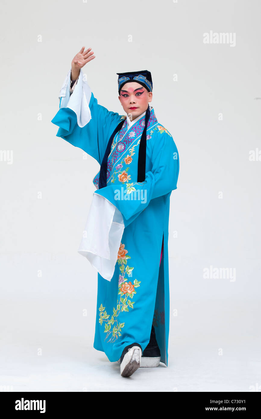 Opera length hi-res stock photography and images - Alamy