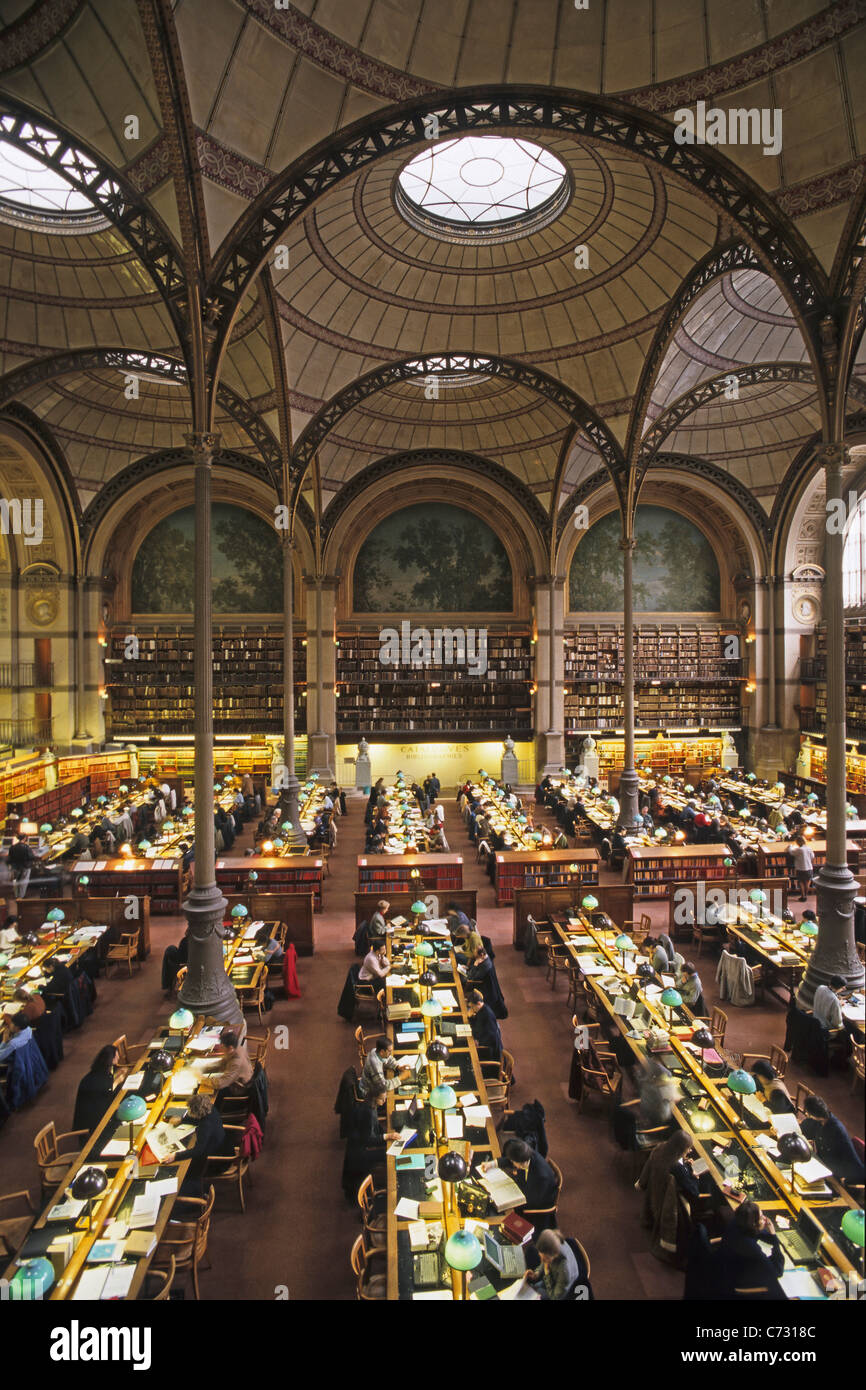 Old National Library of France in Paris Richelieu built by Henri ...