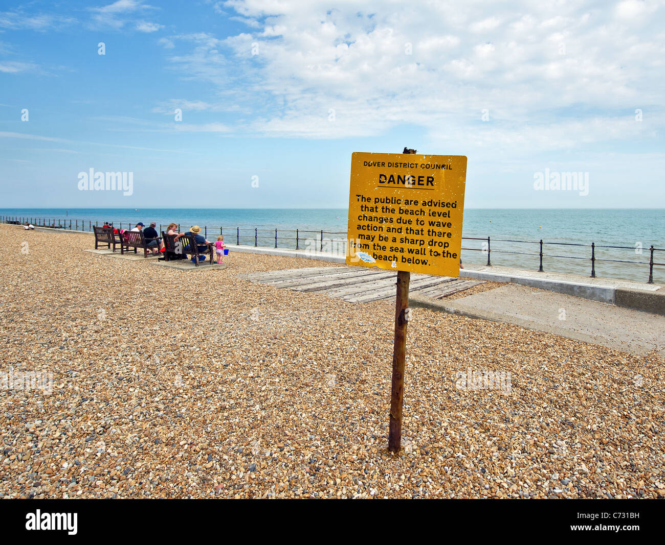 Sign to the seafront hi-res stock photography and images - Alamy